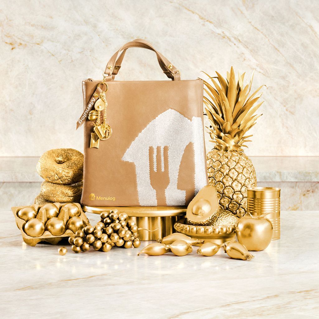 Menulog's star-studded campaign: Christina Aguilera, a designer bag and ...
