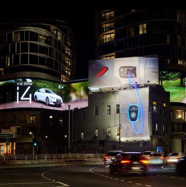 JCDecaux launches wrap-around site at Melbourne's St Kilda Junction | Mi3